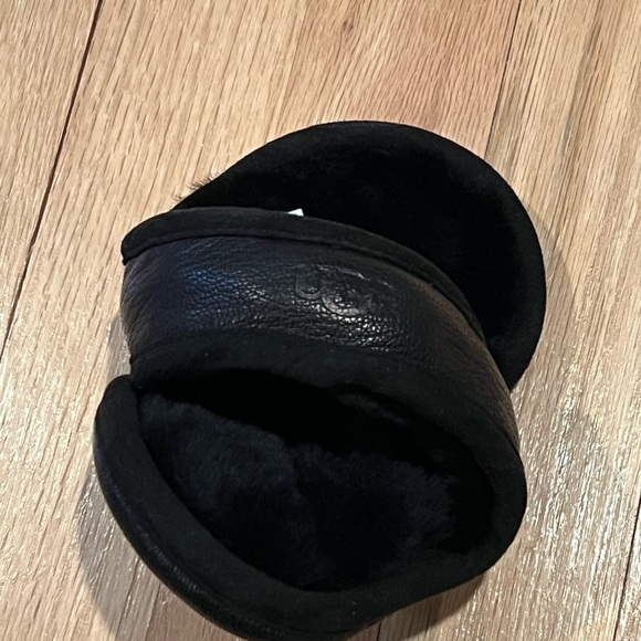 UGG | Accessories | Ugg Toddlers Black Leather Shearling Ear Muffs ...